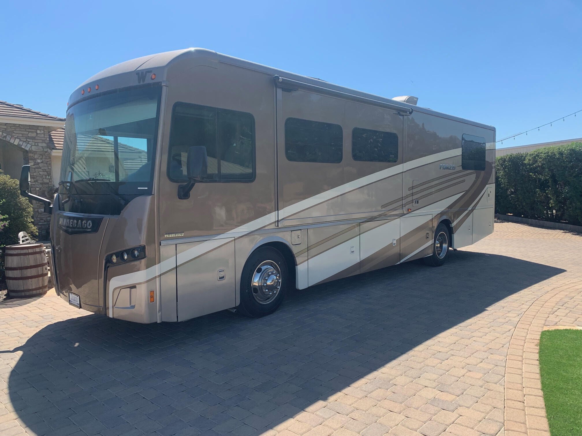 Used Winnebago Forza 34T RVs for Sale - RVs on Autotrader